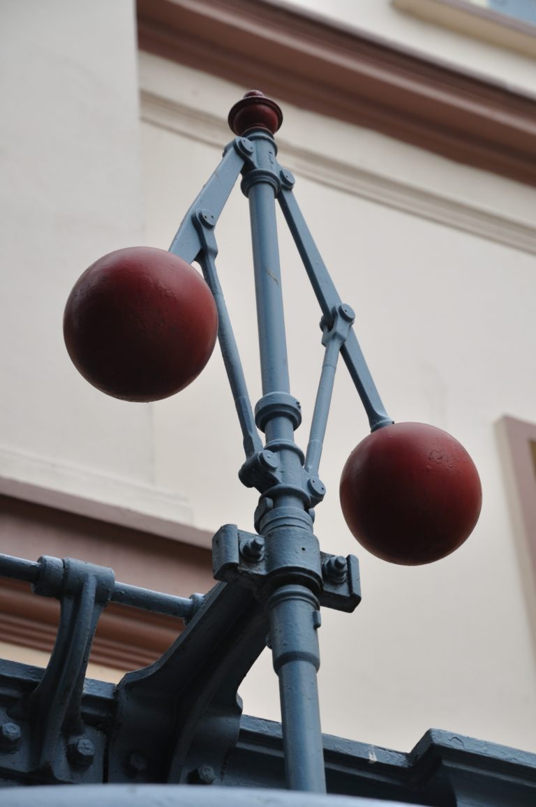 Difference Between Flywheel and Governor | Difference Between ...