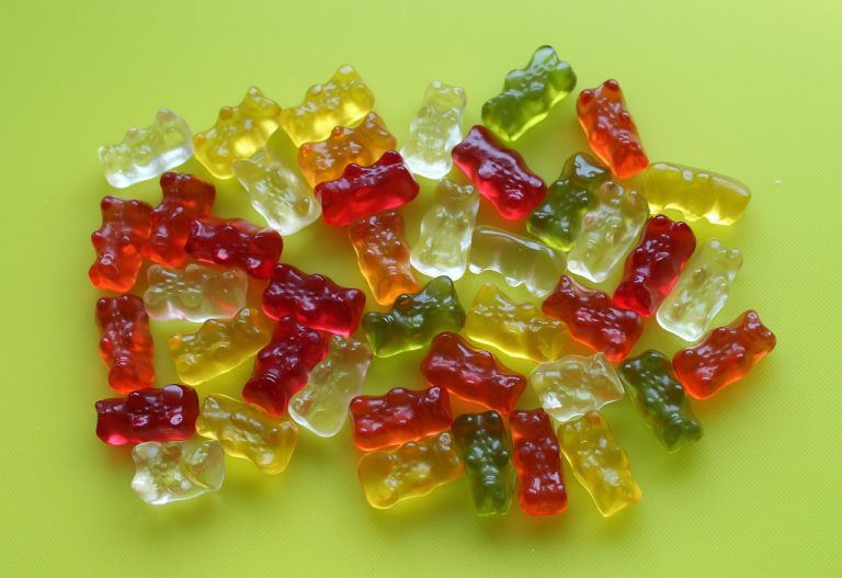 Difference Between Gelatin and Collagen | Difference Between | Gelatin ...