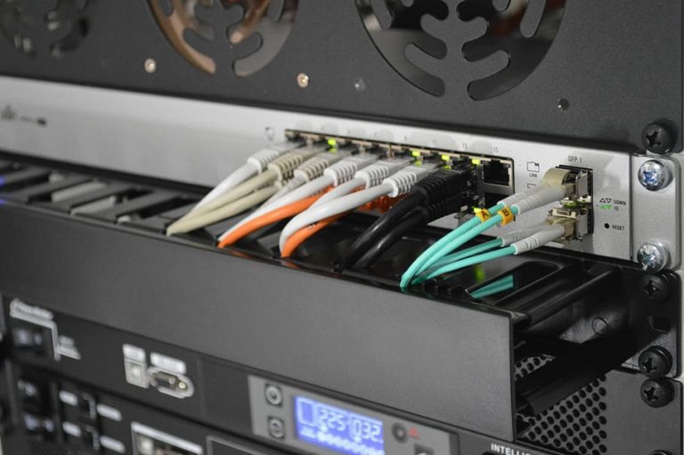 Difference Between Gateway and Switch | Difference Between | Gateway vs ...