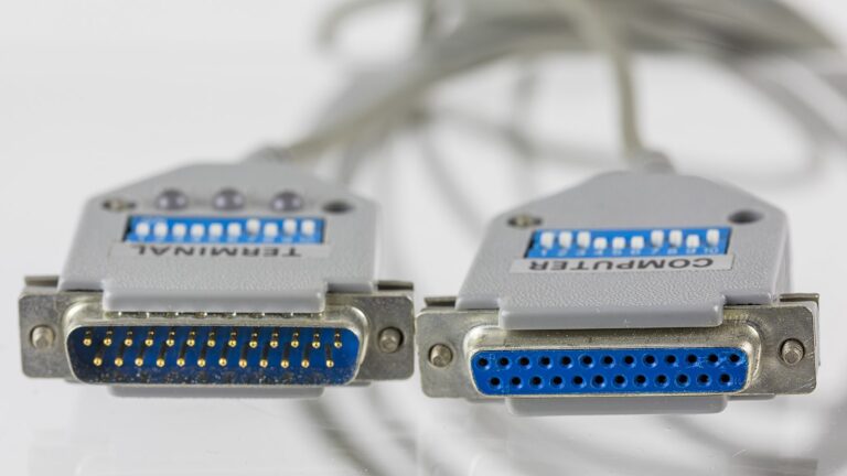 Difference Between Parallel Port and Serial Port | Difference Between ...