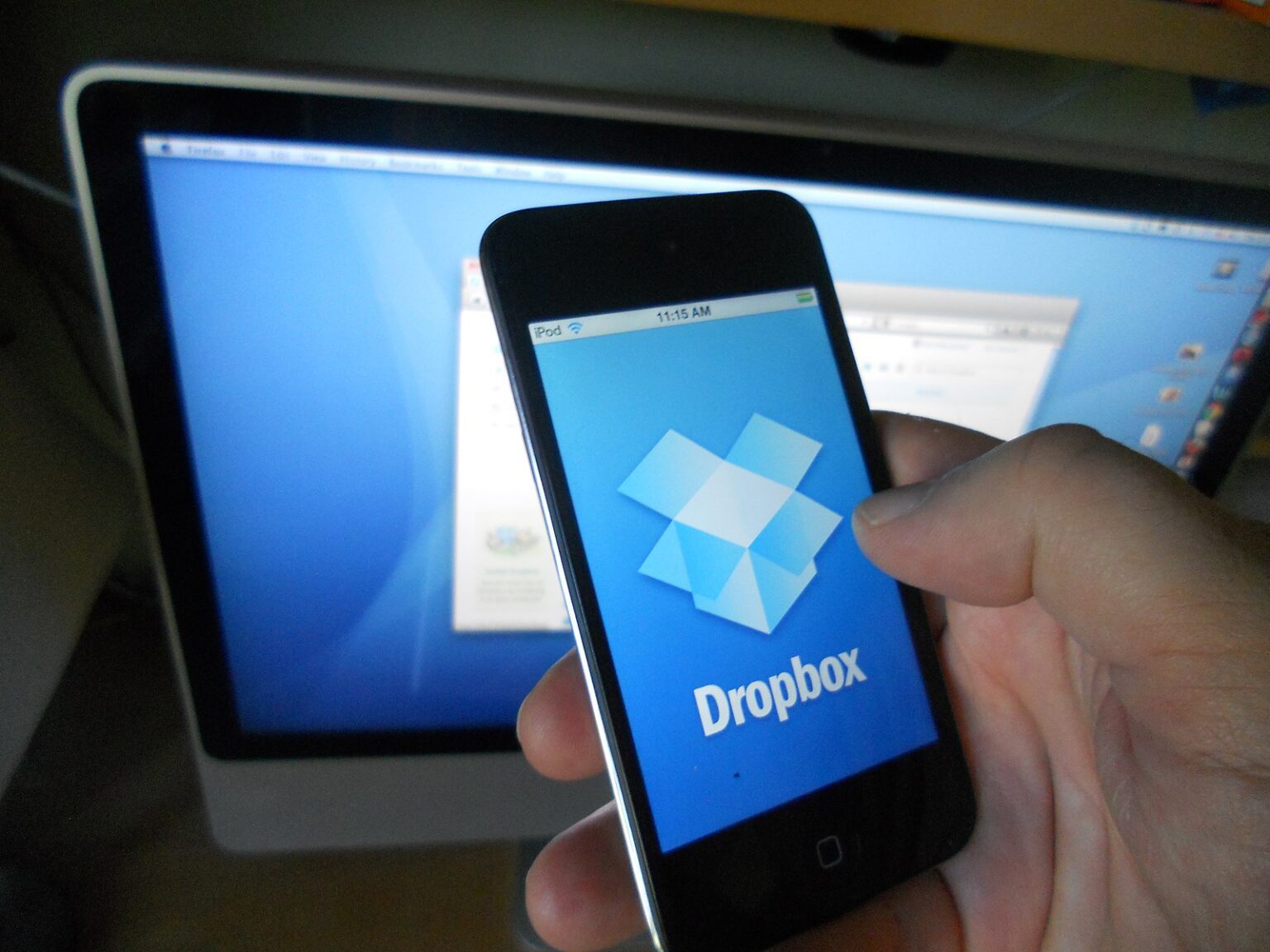 Difference Between Dropbox and SharePoint | Difference Between ...