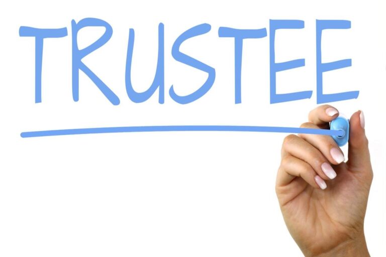 Difference Between Trustee and Beneficiary | Difference Between ...