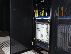 Difference Between Mainframe and Cloud | Difference Between | Mainframe ...